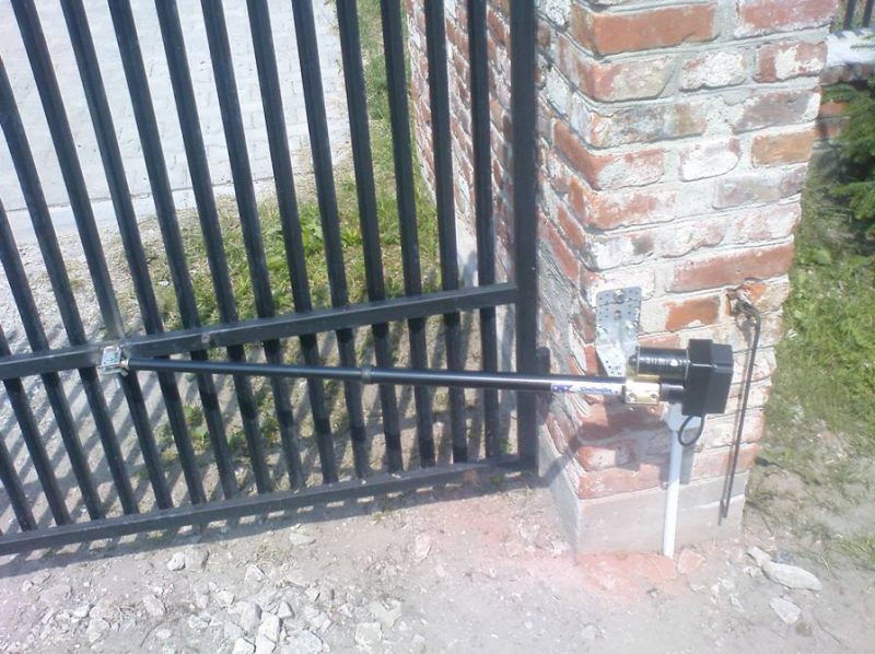 Siłowniki Super Power Jack HARL - tani napęd (nie) do bramy? - Elektrobim